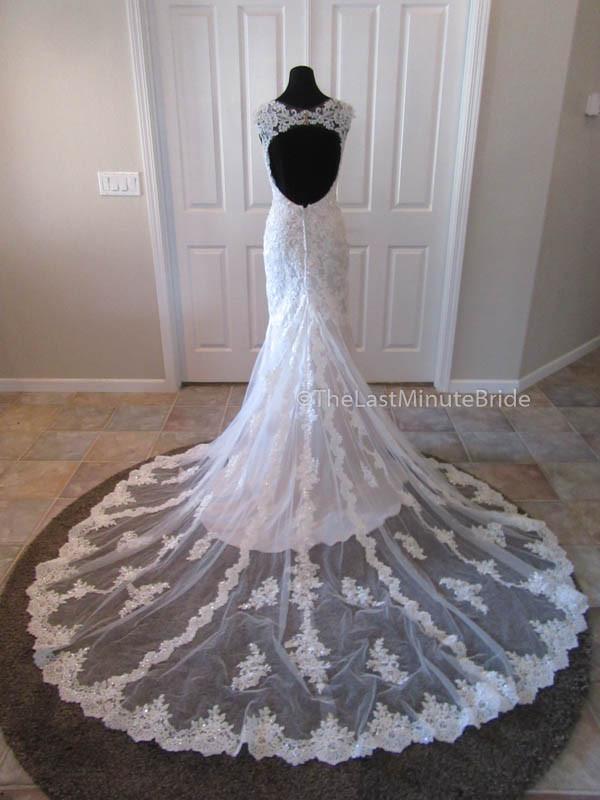 Essense of Australia D2135 - The Last Minute Bride